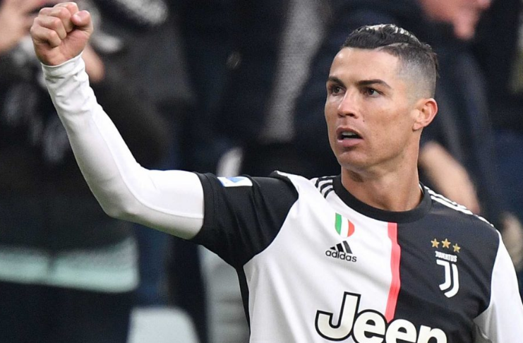 Cristiano Ronaldo se torna o primeiro bilionário do futebol - Ktudo