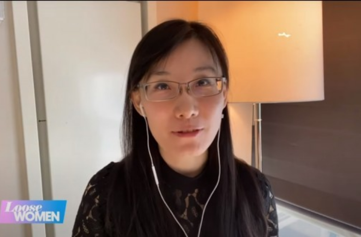 Uma denunciante chinesa, Dra. Li-Meng Yan, afirma que existe prova ...